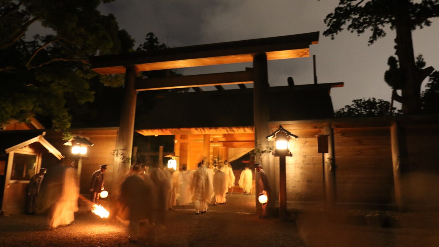 Emperor Tenmu and the Jinshin War: The Origins of the Shikinen Sengu at ...